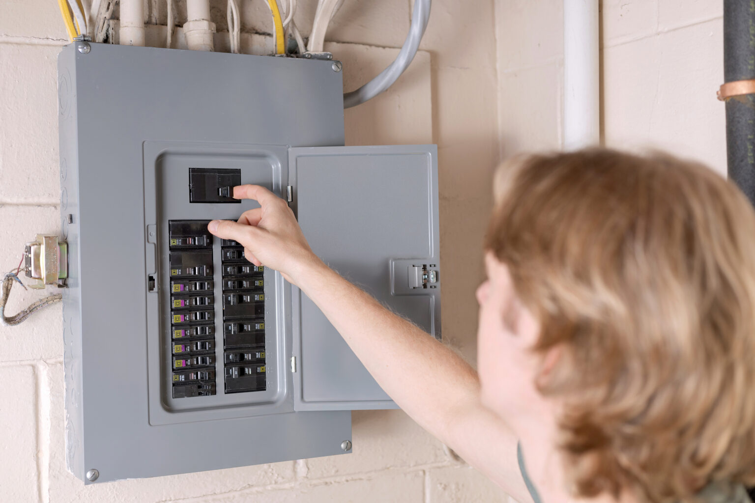Why Your Circuit Breaker Keeps Tripping | Colwell